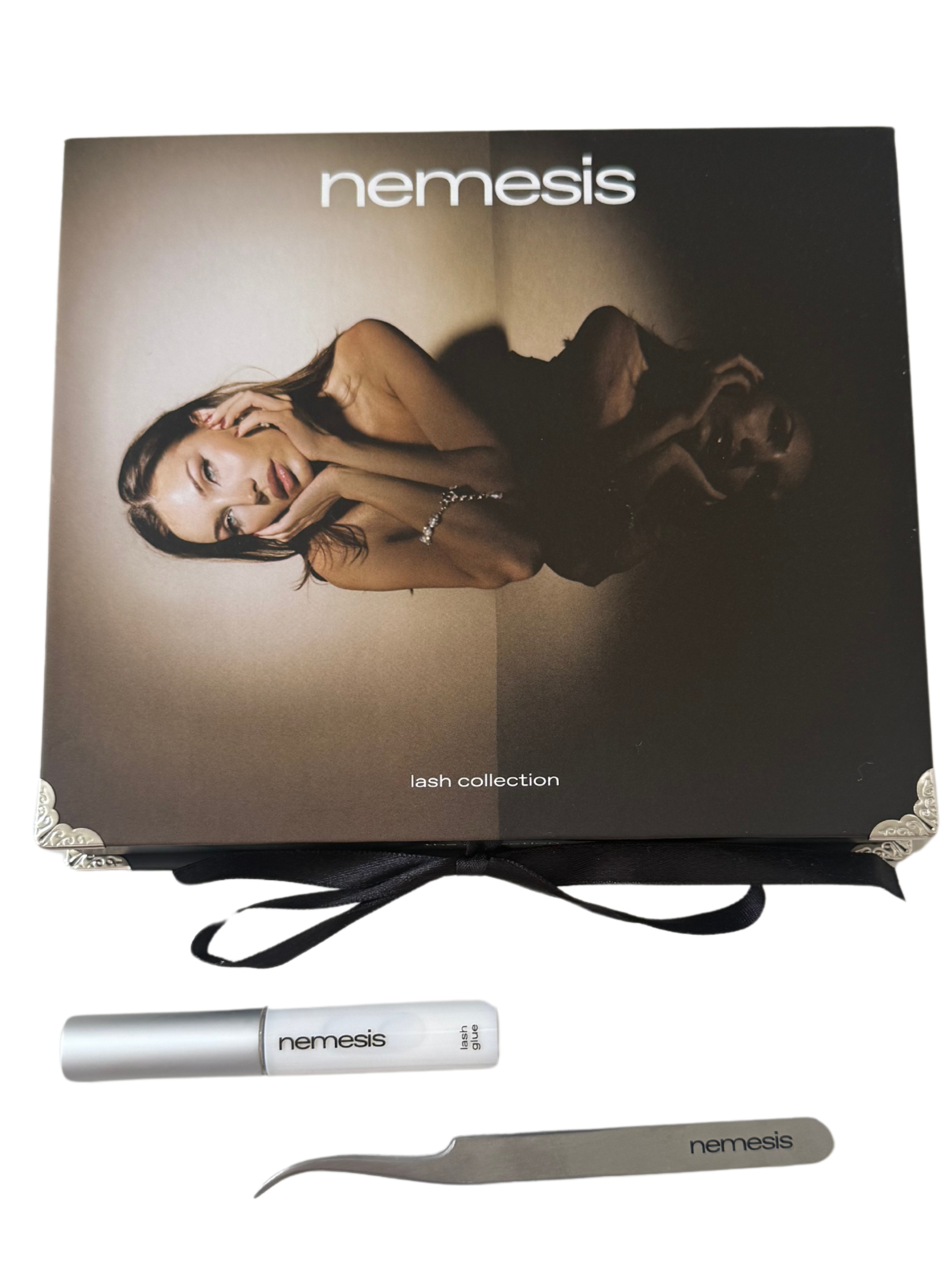 Nemesis The Kit | Halvvipper, lim og pinsett i ett sett